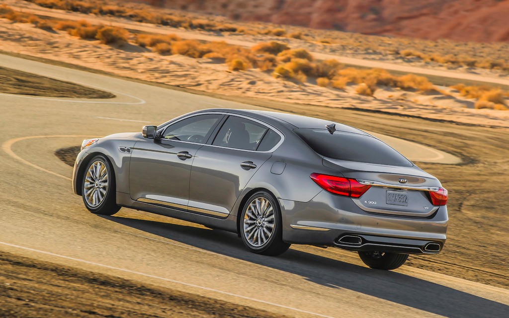 Kia K900: l’opulence à la Sud-Coréenne - 5/11