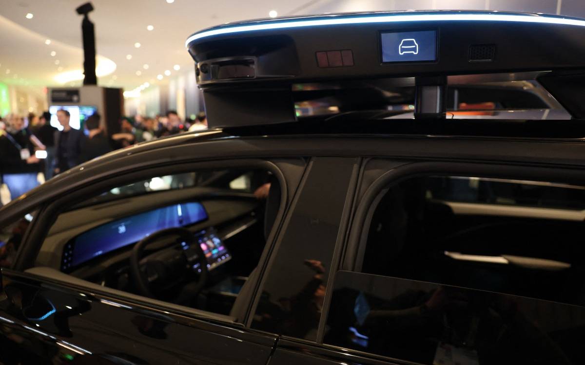 Lucid, Nuro and Uber Unveil Global Robotaxi at CES - 1/10