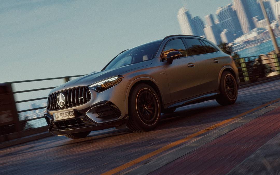 2027 Mercedes-AMG GLC 53 Makes Debut, Brings Back 6-Cylinder Engine - 1/10