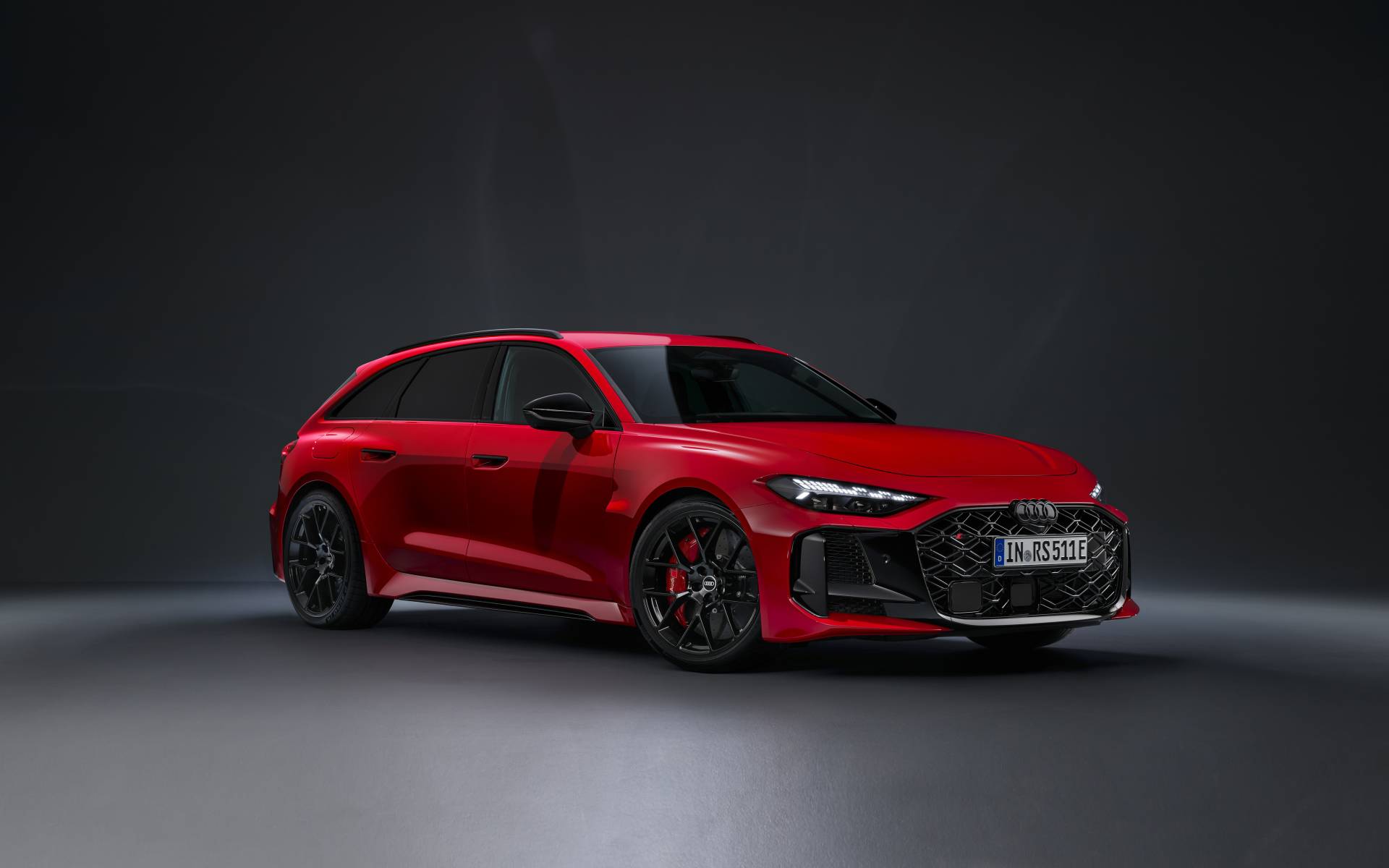 Audi dévoile sa nouvelle RS 5 et elle est hybride rechargeable! - 1/33