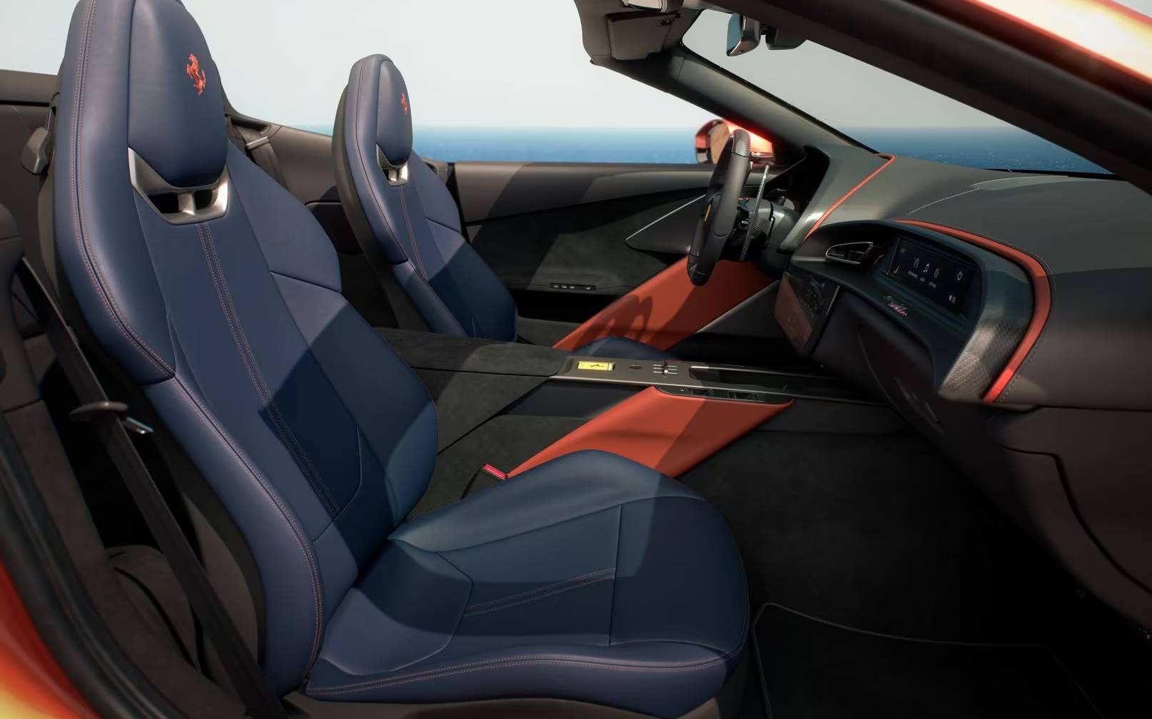La Ferrari Amalfi ouvre son toit avec une variante Spider - 1/10