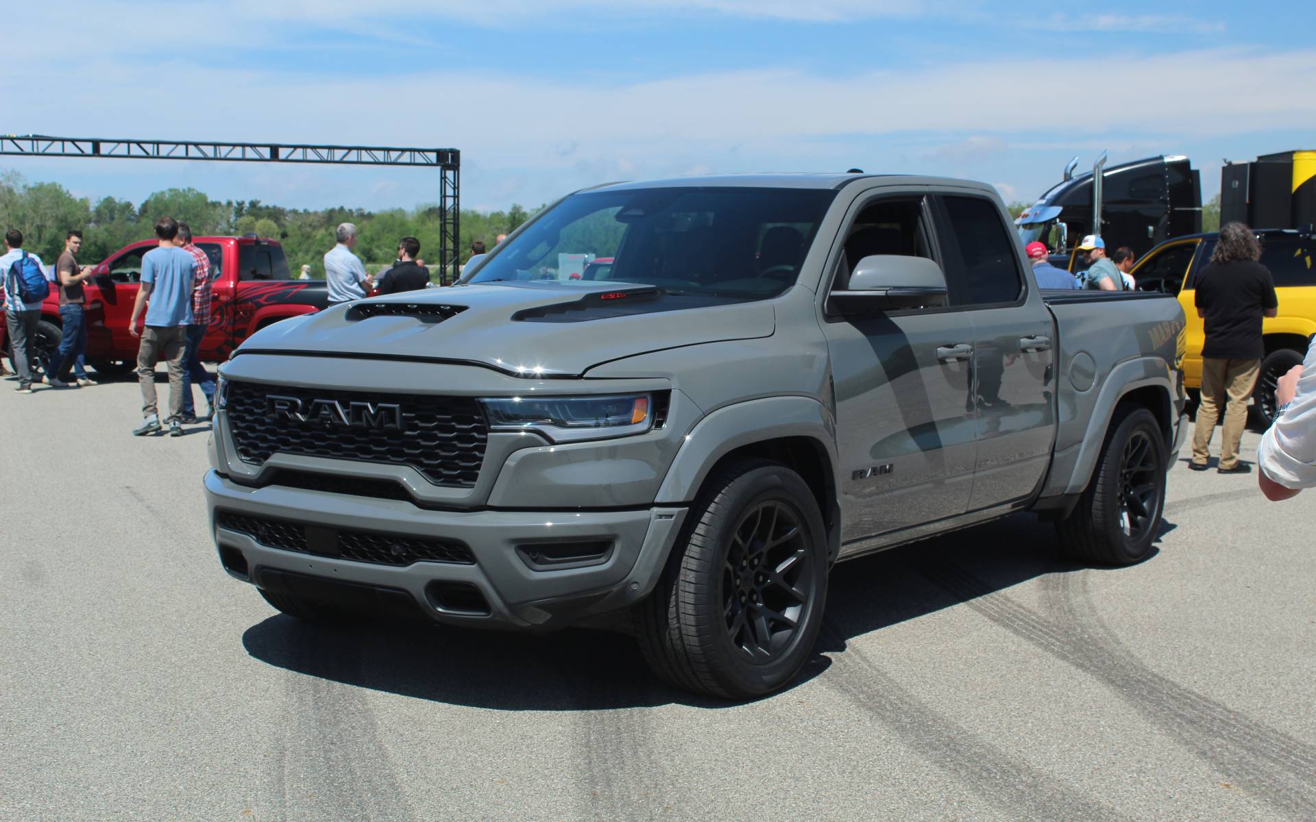 Ram 1500 Rumble Bee 2027 : le retour du muscle truck - 1/42