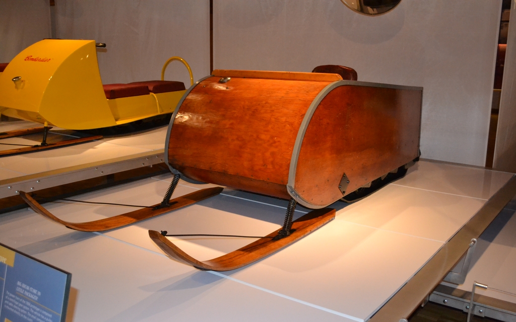 Musée J. Armand Bombardier: L'automobile sur la neige - 26/44