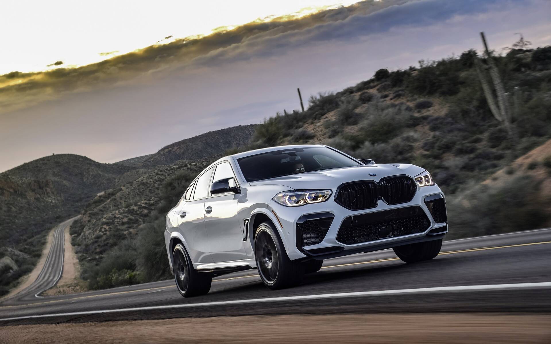 2023 BMW X6 Photos 1 1 The Car Guide